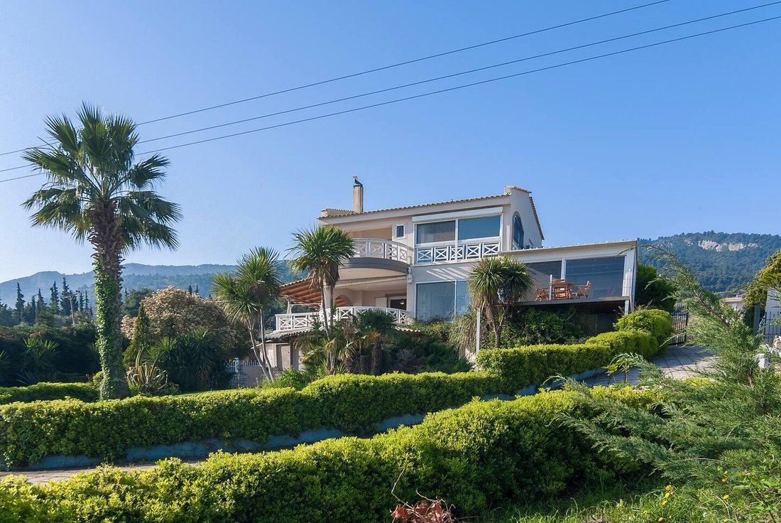 Two Luxury Villas With Pool, Jacuzzi & In Koinotita Arkitsas, Dafnousia ...