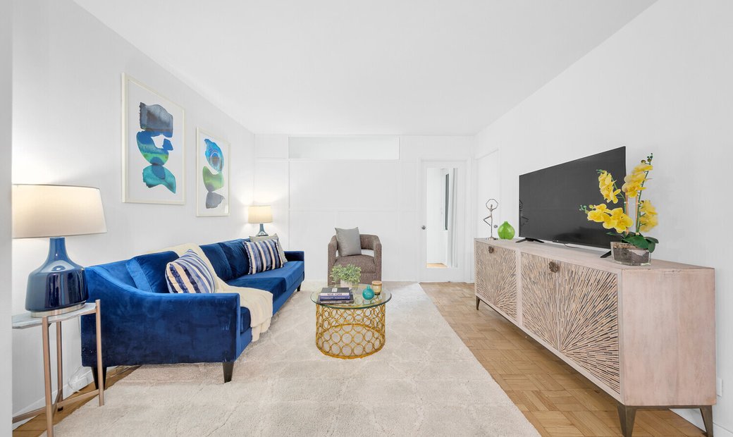 Morad Diplomat, 345 E 73 Rd In New York City, New York, Vereinigte ...