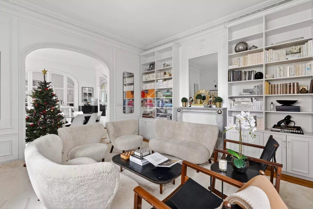 Exceptional Address Family Apartment Paris 7 In Paris, île De France ...