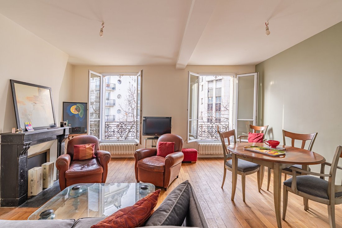 Apartment In Paris, île De France, France For Sale (16876912)