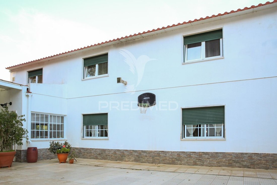 House In Venda Do Pinheiro E Santo Estevao Das Gales, Lisbon, Portugal ...