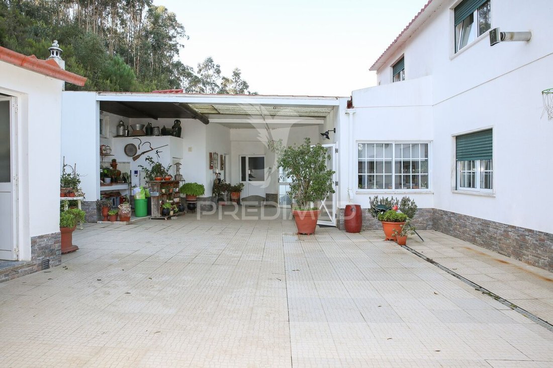 House In Venda Do Pinheiro E Santo Estevao Das Gales, Lisbon, Portugal ...