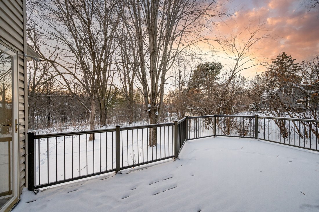 Two Story In Hopkins Wurde In Minnetonka, Minnesota, Vereinigte Staaten ...