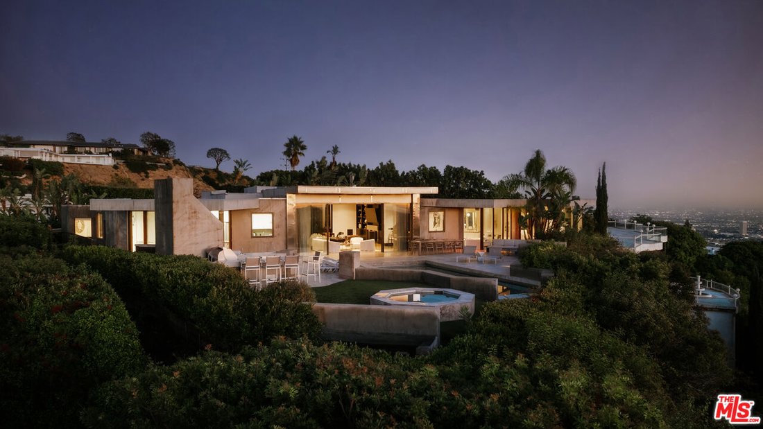 Single Family Home/House Beverly In Beverly Hills, California, United ...
