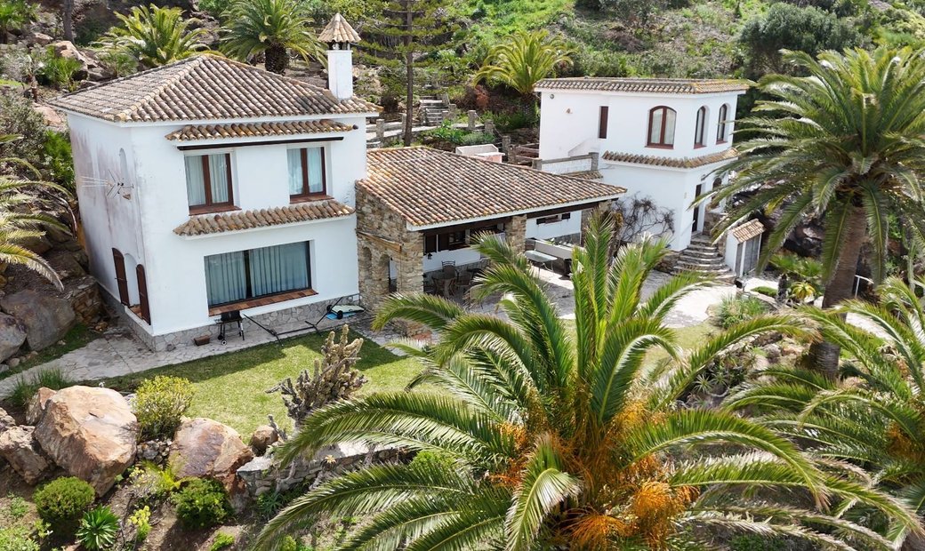 Villa With Exceptional Beachfront In Zahara De Los Atunes, Tarifa ...