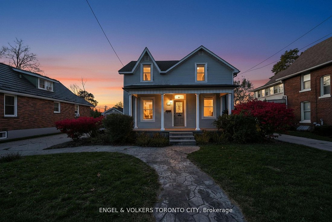 Welcome To Barrie's Historic Queens Park En Barrie, Ontario, Canadá En ...