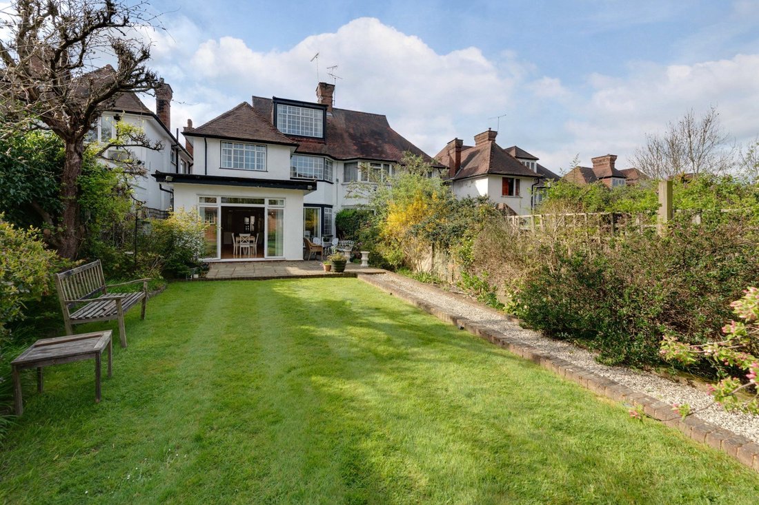 Dunstan Road, Londres, Nw11 Dans Londres, Angleterre, Royaume Uni à ...