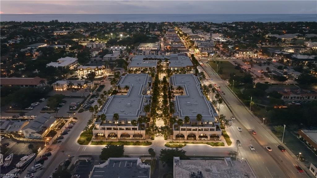 3 Bedrooms Single Family Detached In Naples, Florida, United States For ...