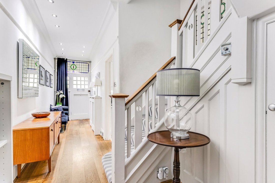 Causton Road, Highgate, N6 En Londres, Inglaterra, Reino Unido En Venta ...