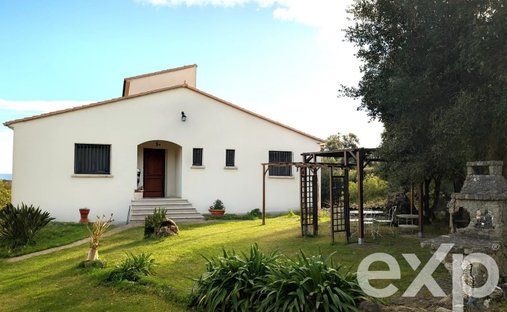 Luxe villas à vendre en Santa-Maria-Poggio, Corse, France dans le monde ...