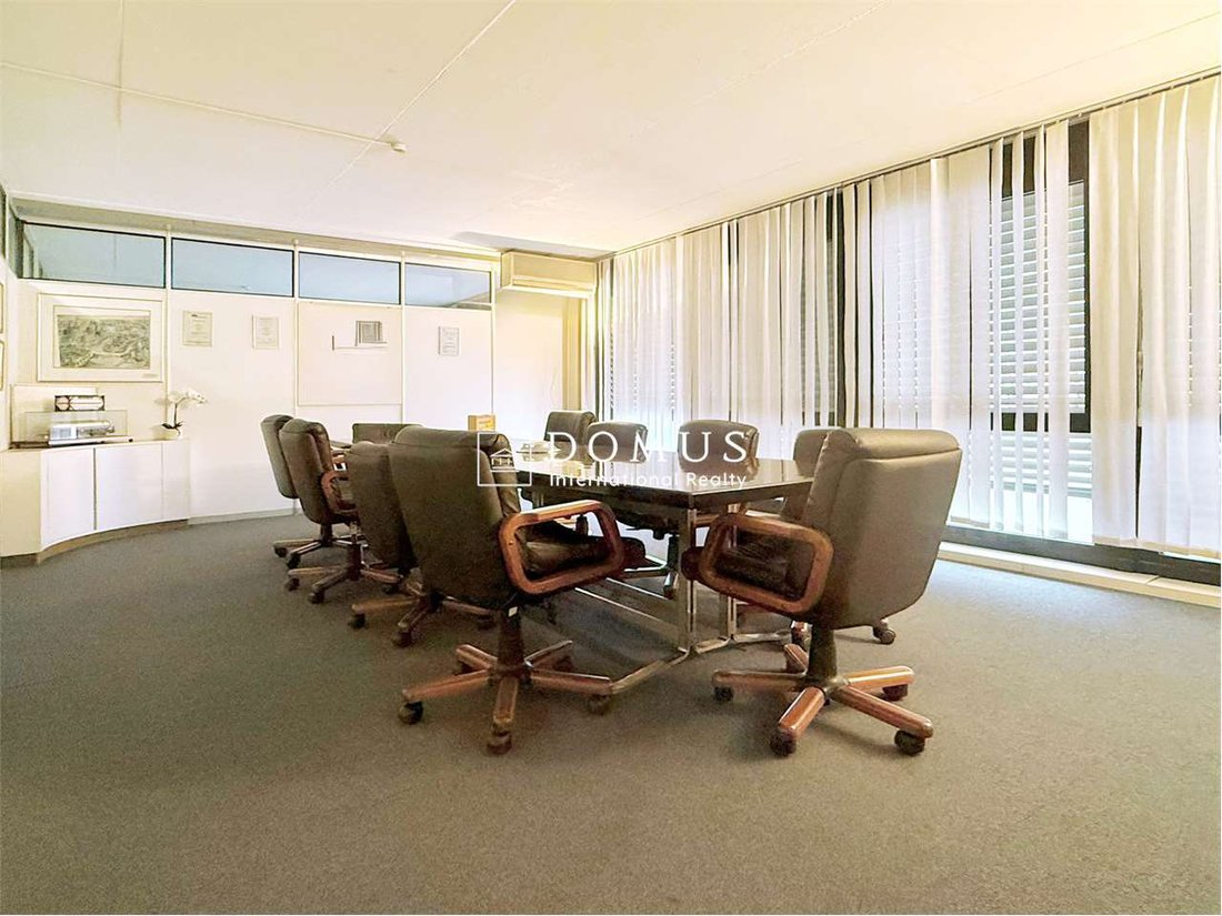 Entire Floor For Office Use In Chiasso, Ticino, Switzerland For Sale ...