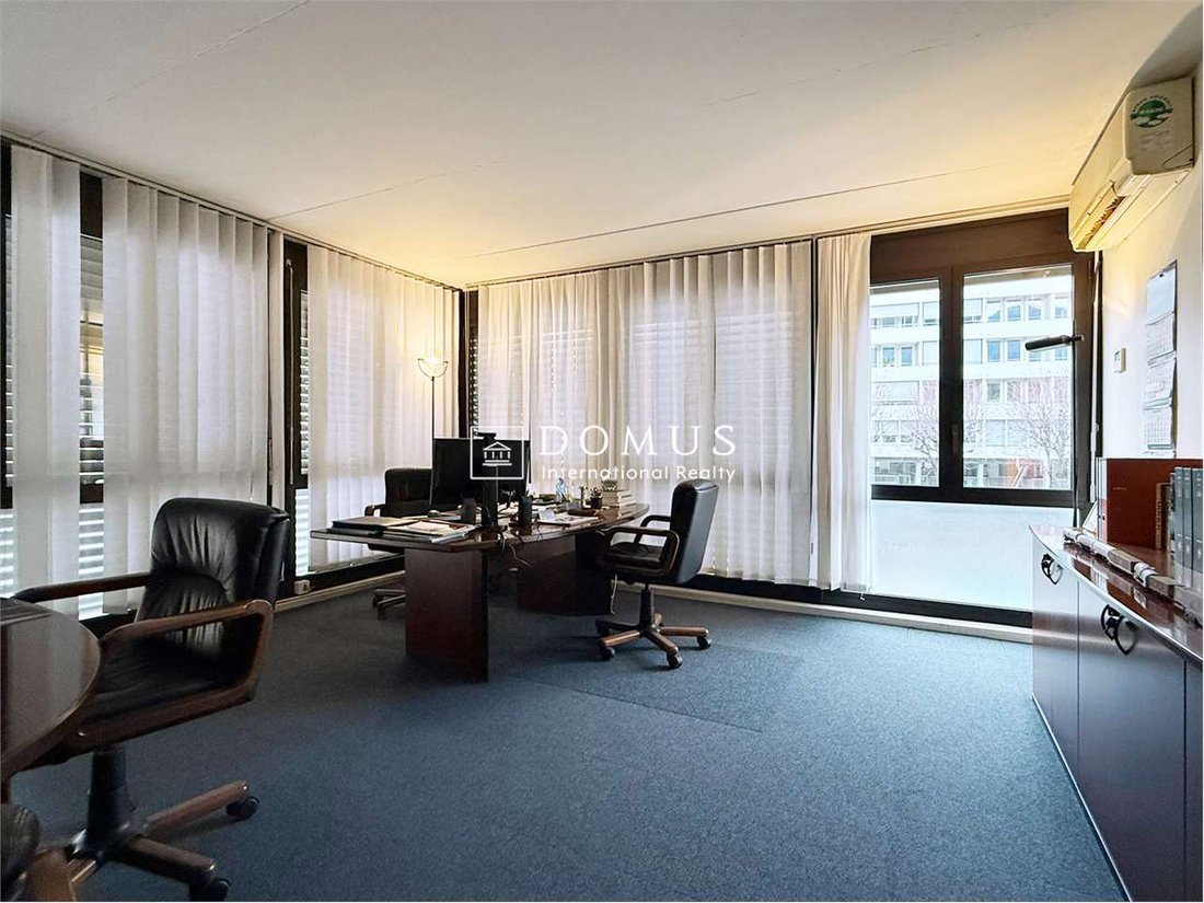 Entire Floor For Office Use In Chiasso, Ticino, Switzerland For Sale ...