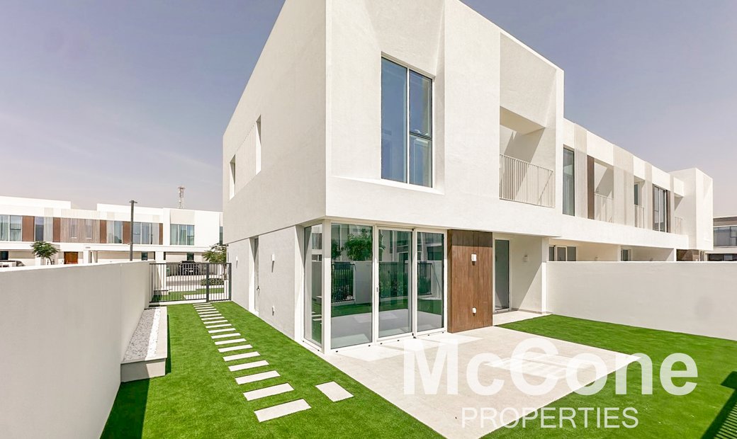 End Villa | Landscaped | Ready For In Dubai, Dubai, United Arab ...