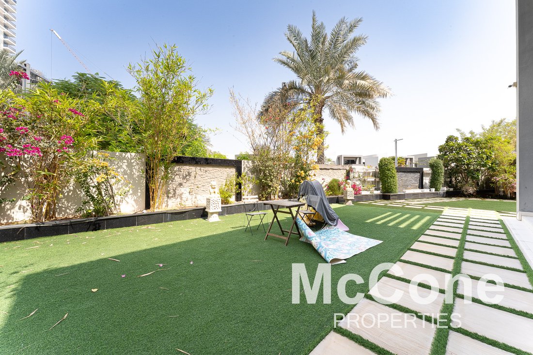 Semi Upgraded | Large Plot | Designer In Dubai, Dubai, United Arab ...