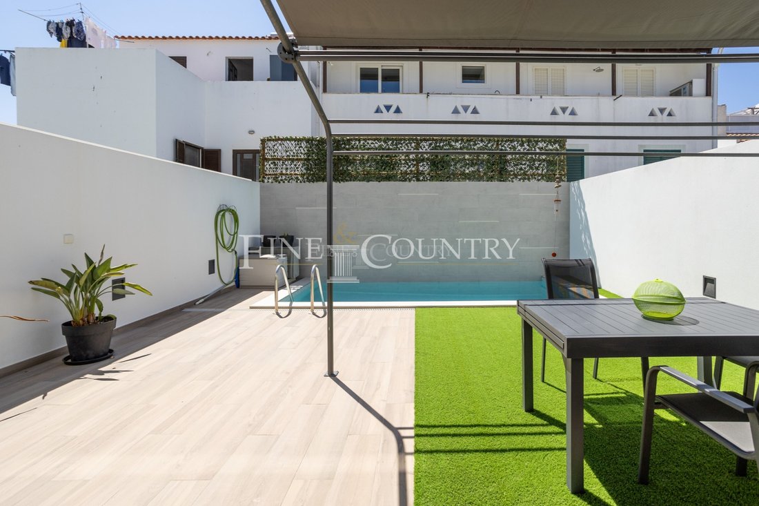 Santa Luzia, Moderne, Miteinander In Santa Luzia, Algarve, Portugal Zu ...