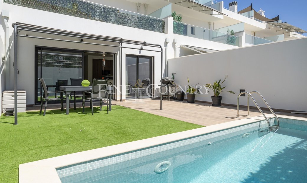 Santa Luzia, Modern 3 Bedroom Linked Villa In Santa Luzia, Algarve ...