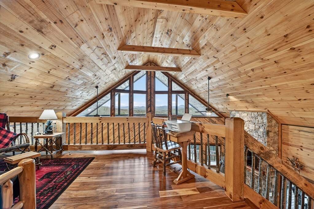 Retraite Dans Un Lodge De Montagne Avec Dans Blue Ridge, Géorgie, états ...