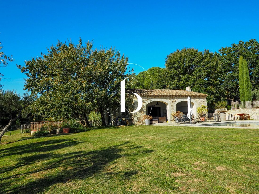 Sale Of Mas Uzes, 320m² 6 Rooms €2,370,000 In Uzès, Okzitanien ...