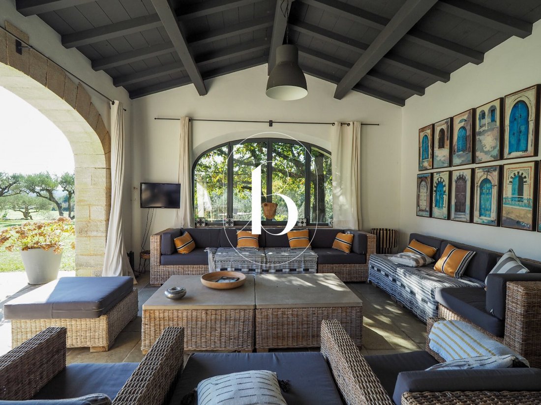 Sale Of Mas Uzes, 320m² 6 Rooms €2,370,000 In Uzès, Okzitanien ...