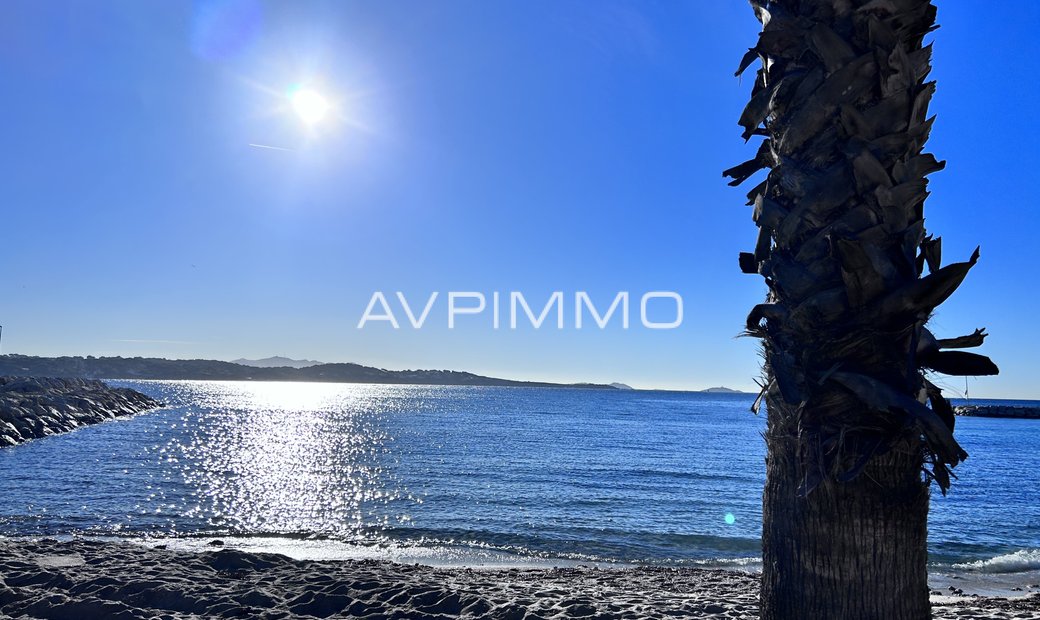 Maison De Maître Avec Vue Mer à En Bandol, Provenza Alpes Costa Azul ...
