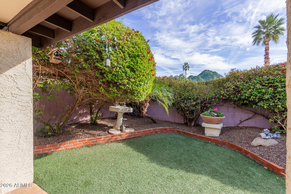 Wohnen Im Resortstil Mit Ikonischem In Phoenix, Arizona, Vereinigte ...