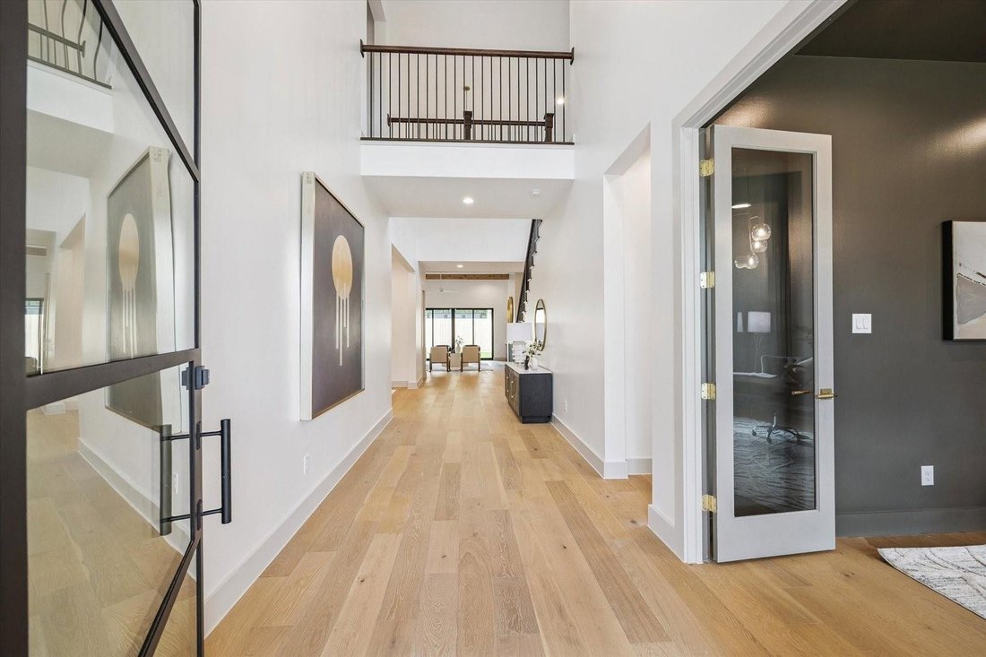 Single Family Residence In Houston In Houston, Texas, United States For ...