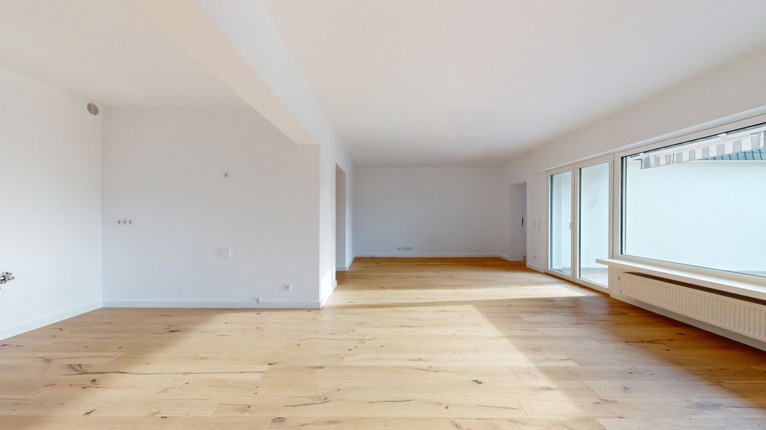 Beautiful Residence With Elegant Designs In Frankfurt Am Main, Hessen ...