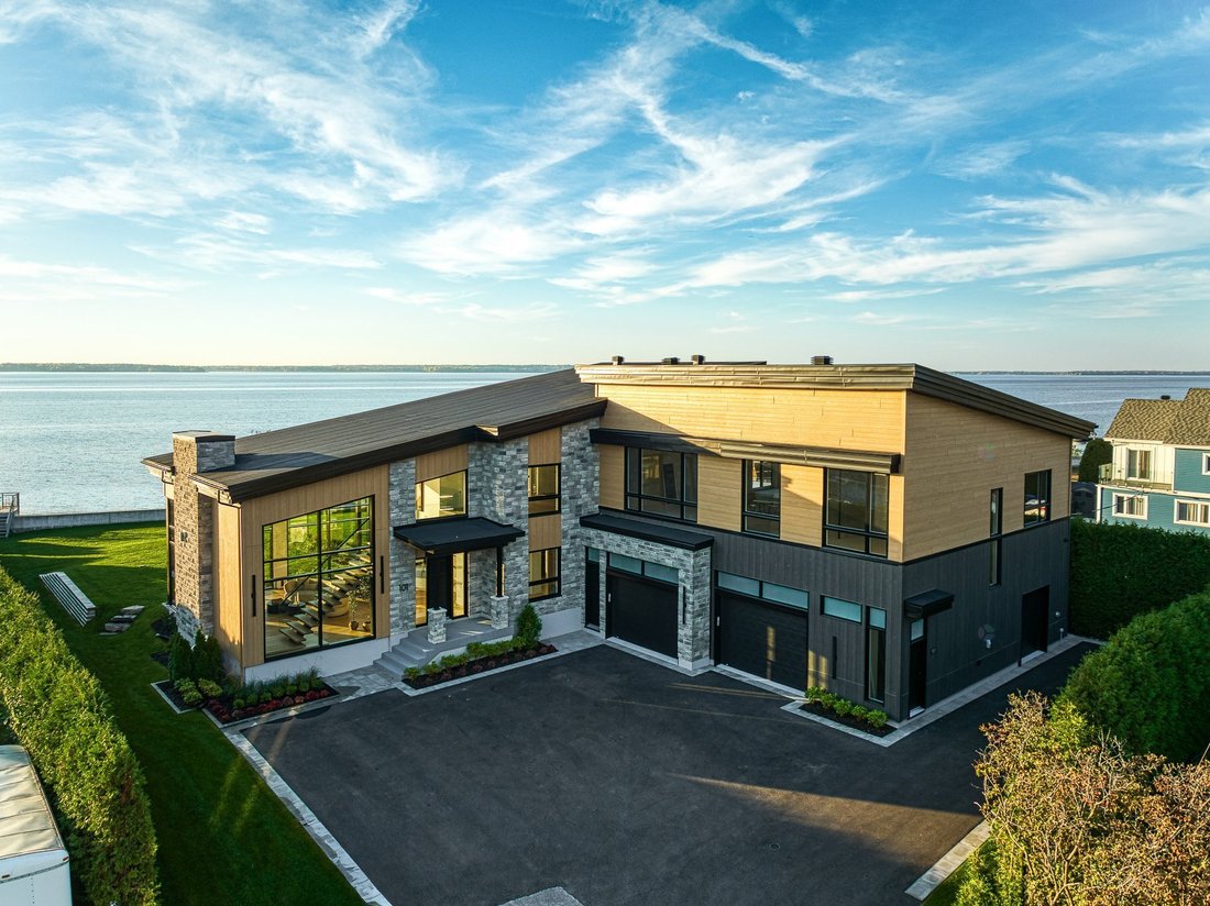 Pointe Calumet Qc In Pointe Calumet, Quebec, Canada For Sale (16901292)