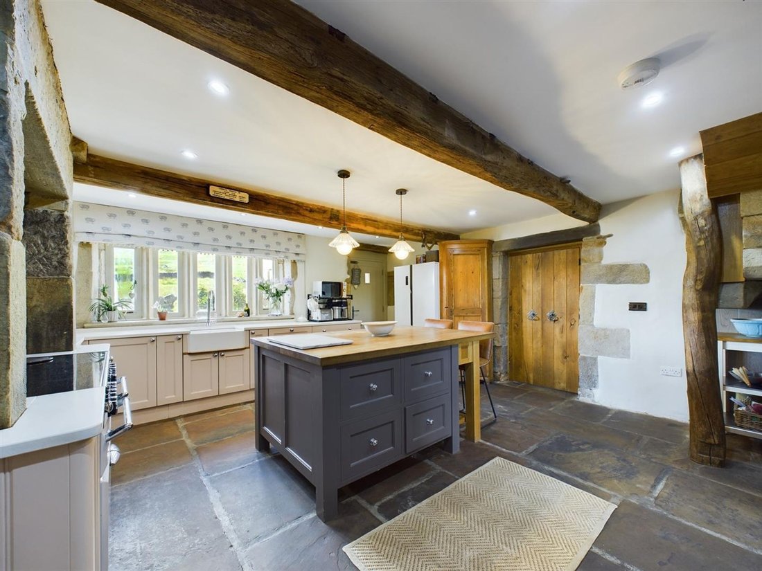 5 Bedroom Detached House For Sale In In Sowerby Bridge, England, United ...