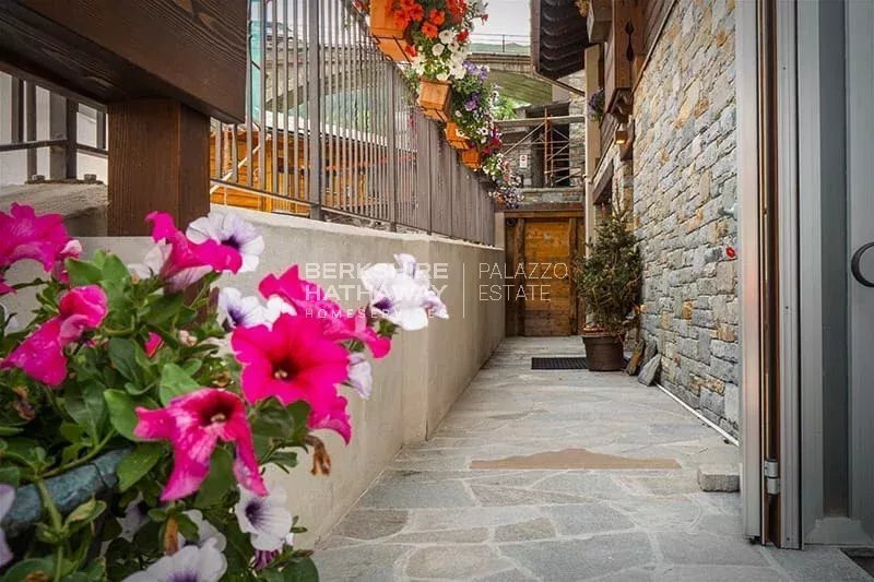 Exclusive Independent Stone Chalet En Breuil Cervinia, Valle De Aosta ...