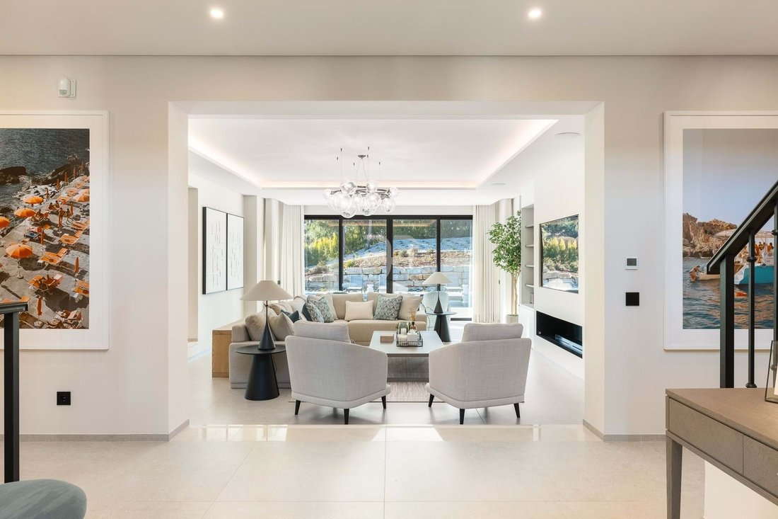 Luxuriöse Golfvilla Mit Fünf In Quinta Do Lago, Almancil, Portugal Zu ...