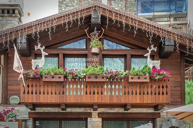Exclusive Independent Stone Chalet En Breuil Cervinia, Valle De Aosta ...