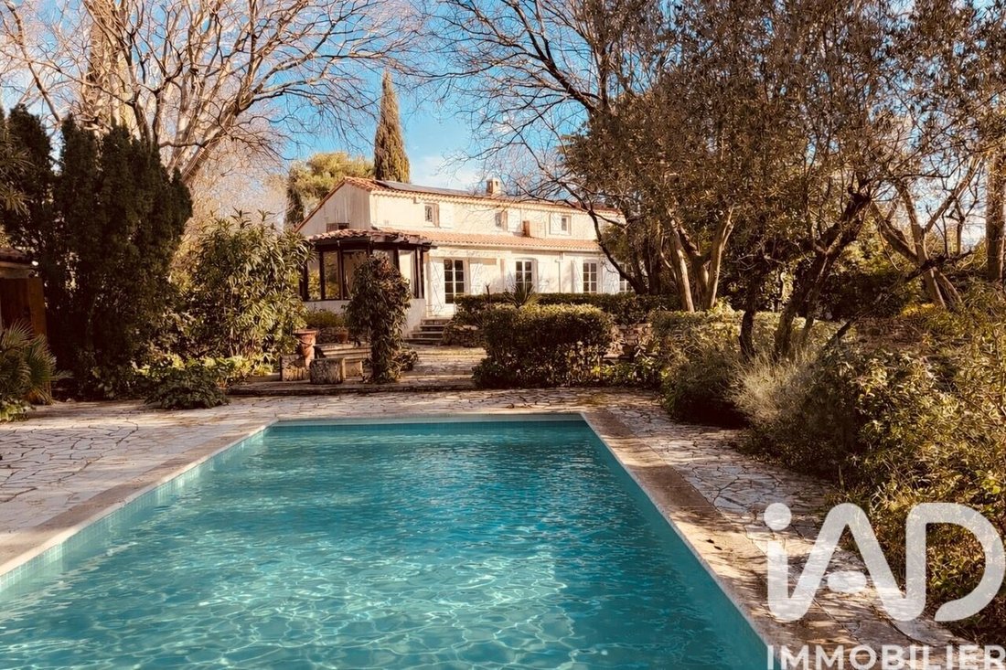 Vente Maison Traditionnelle 8 Pièces In Nîmes, France Zu Verkaufen ...