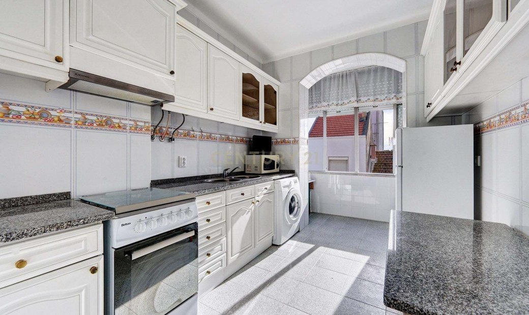 2 In Santa Iria De Azoia, Sao Joao Da Talha E Bobadela, Lisbon ...