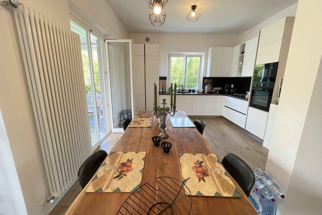 Villa For Sale In Pietrasanta Marina Di In Pietrasanta, Toskana ...