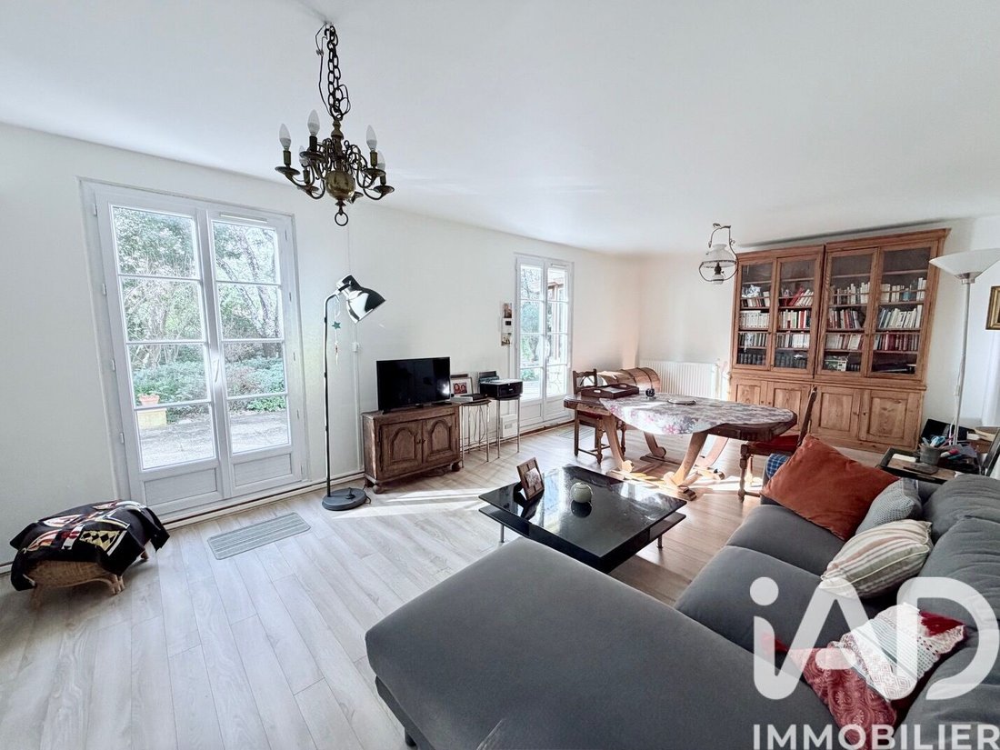 Vente Maison Traditionnelle 8 Pièces In Nîmes, France For Sale (16913548)