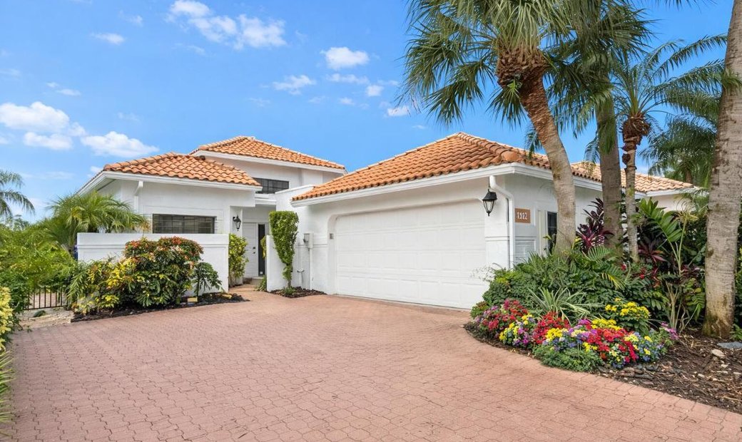 Single Family Residence In Boca Raton In Boca Raton, Florida, United ...