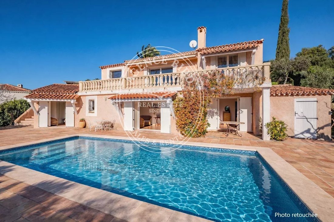 Provençal Villa – En Roquebrune Sur Argens, Provenza Alpes Costa Azul ...