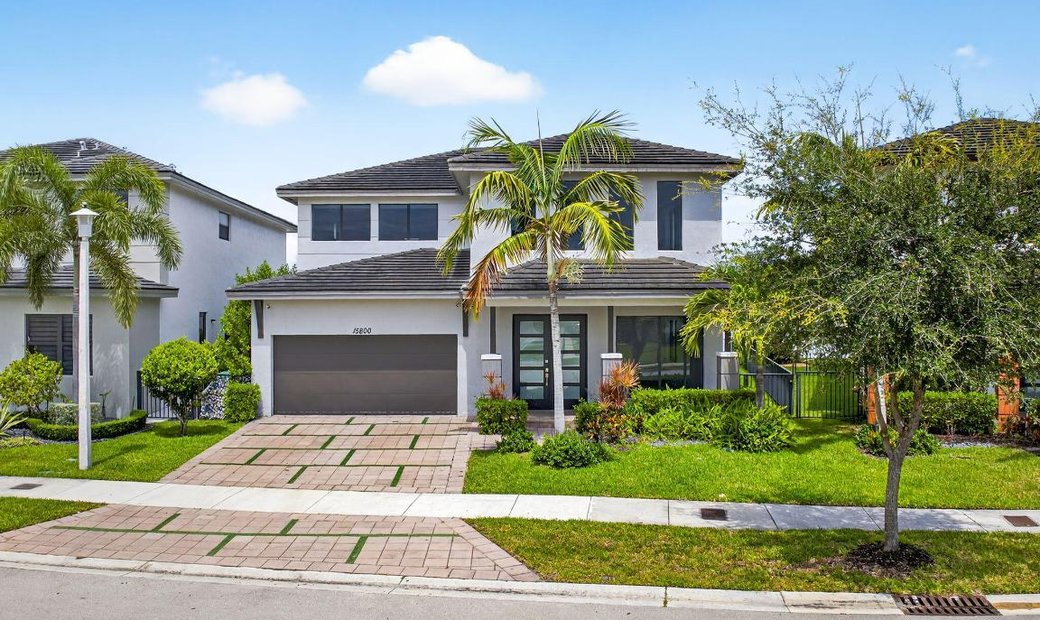 Single Family Residence In Miami Lakes In Miami Lakes, Florida, United ...