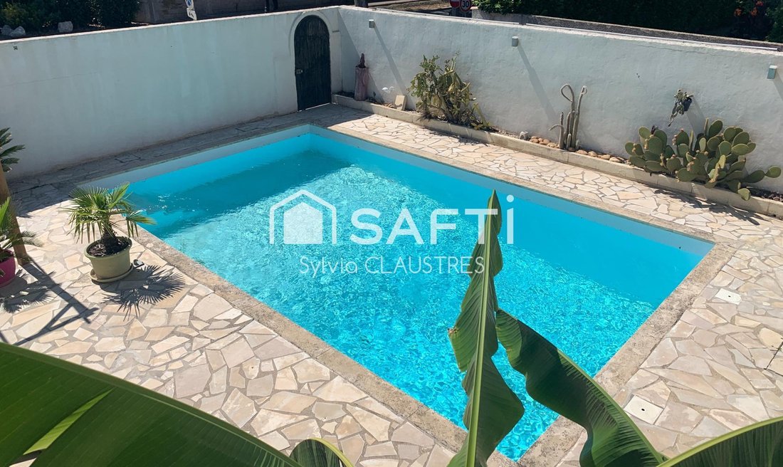 Villa Atypique 308m2 7p 5ch Terrain Dans Valergues, Occitanie, France à ...