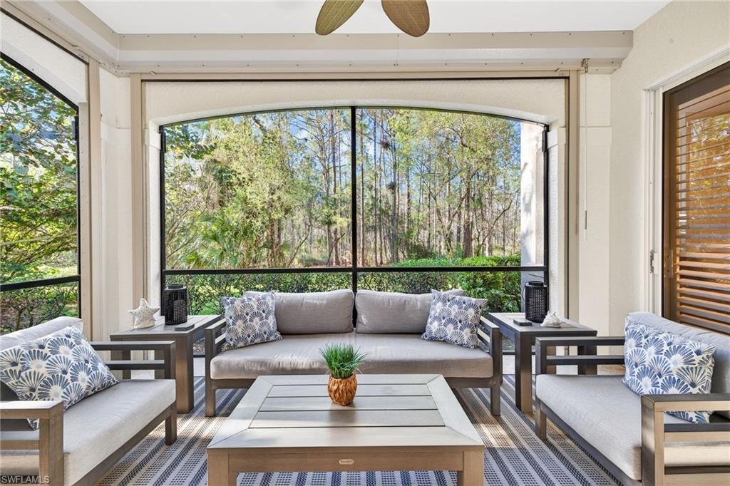 2805 Tiburon Blvd E, 101 Naples, Florida Dans Naples, Floride, états ...