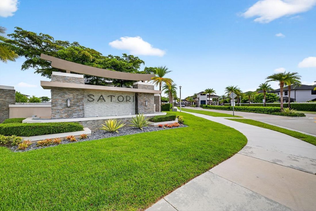 Single Family Residence In Miami Lakes In Miami Lakes, Florida, United ...