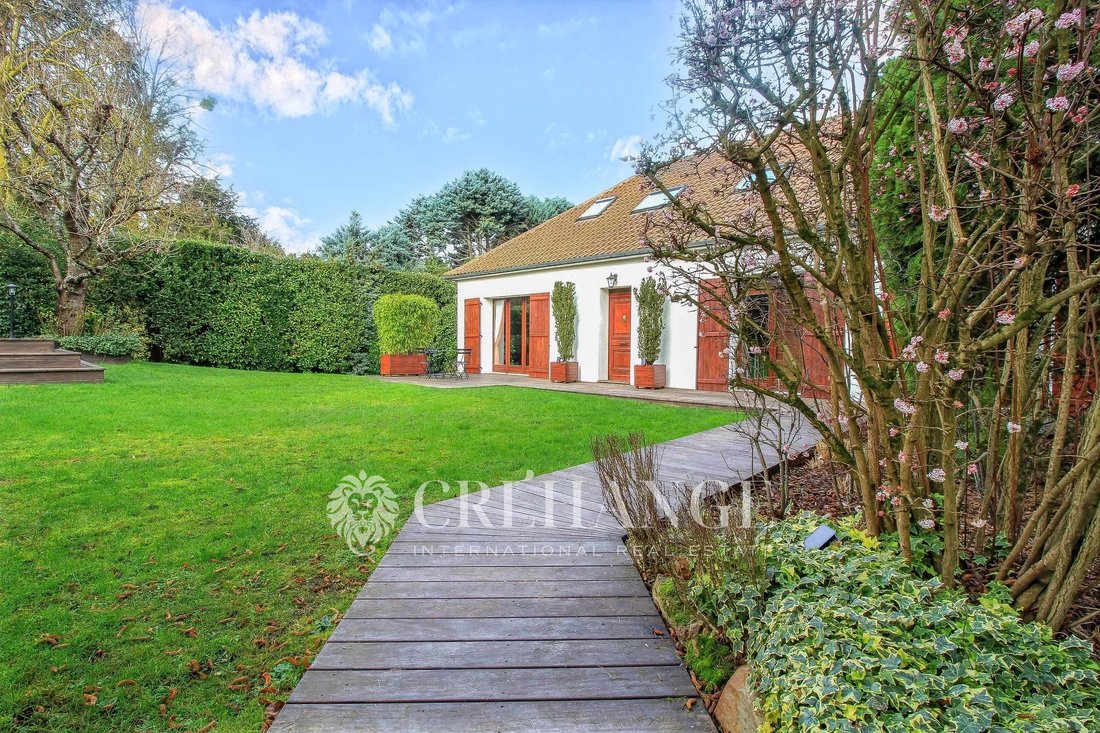House 7 P 180m² With Garden Of 1000m² In Orgeval, île De France, France ...