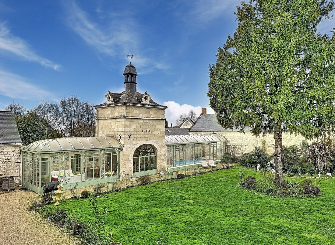 17th Century Château On 4.80 Hectares With En Saumur, Países Del Loira ...