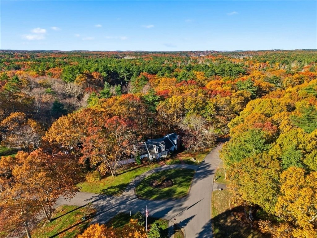 Enchanting Cape Cod Style Home In Newbury, Massachusetts, United States ...