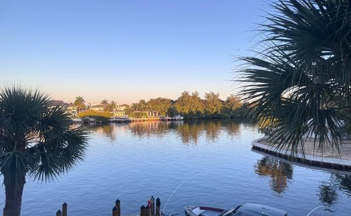 Real Estate Listings by Blue Moon Properties, LLC - United States ...