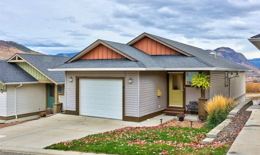 Level Entry Bareland Strata Unit With En Kamloops, Columbia Británica ...