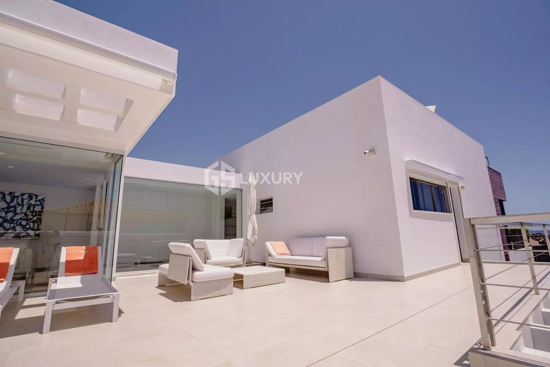 Luxury Frontline Villa · Playa San Juan En Guia De Isora, Canarias ...