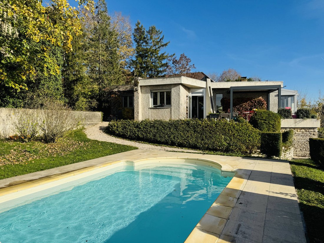 15 Min North Dijon, Light Filled In Dijon, Bourgogne Franche Comté ...