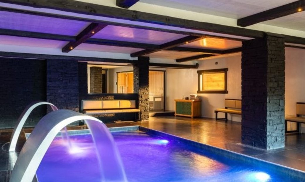 Ultra Premium Alpine Complex Of 3,500 In Tignes, Auvergne Rhône Alpes ...